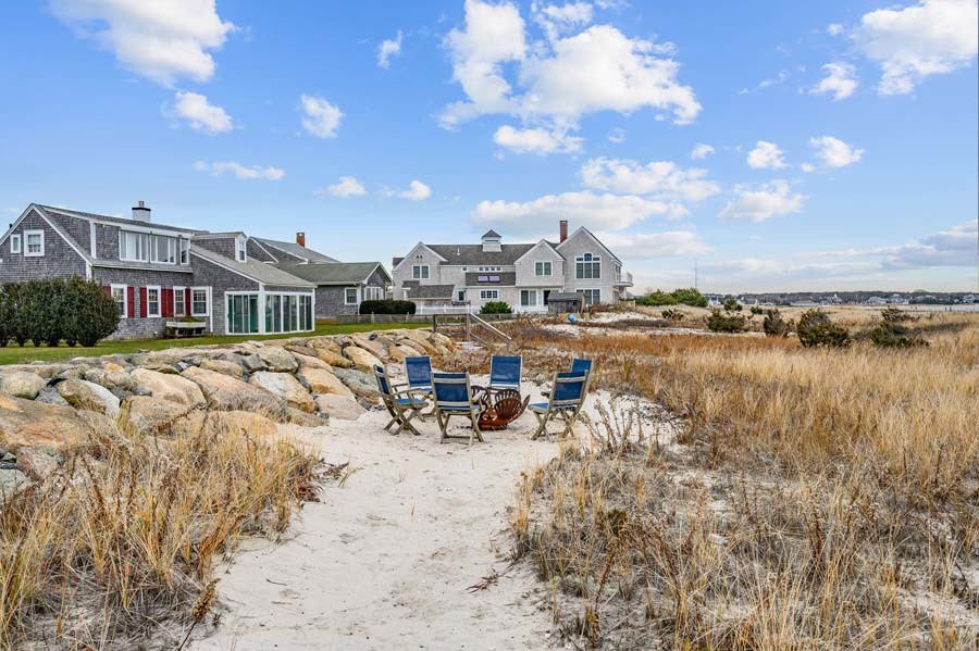 111 Long Beach Road, Barnstable, MA 02632, Centerville