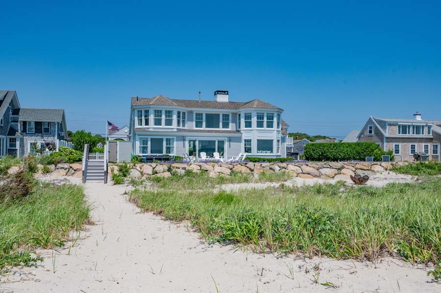 111 Long Beach Road, Barnstable, MA 02632, Centerville
